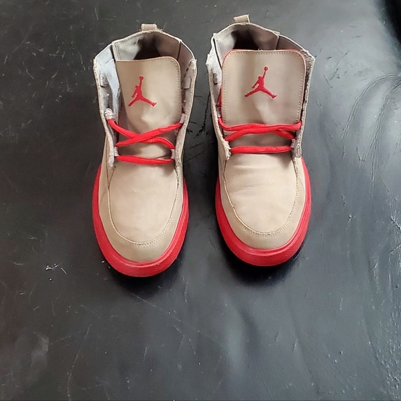 Jordan | Shoes | Nike Air Jordan V2 Grown Volt Team 65y | Poshmark